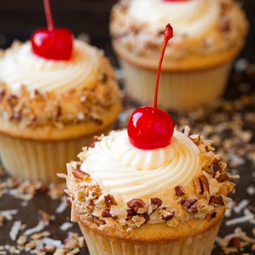 Italian Cream Cupcakes - Cooking Classy