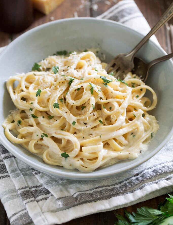 Light Fettuccine Alfredo - Cooking Classy